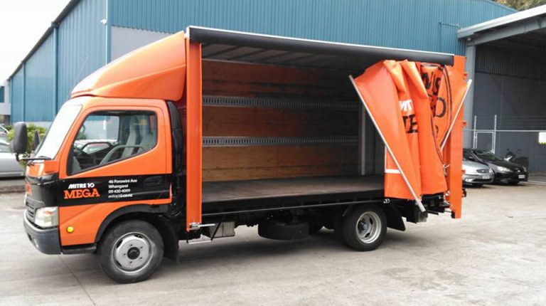 Fitting curtain to box bodies | Truck Bodies | MP Motorbodies